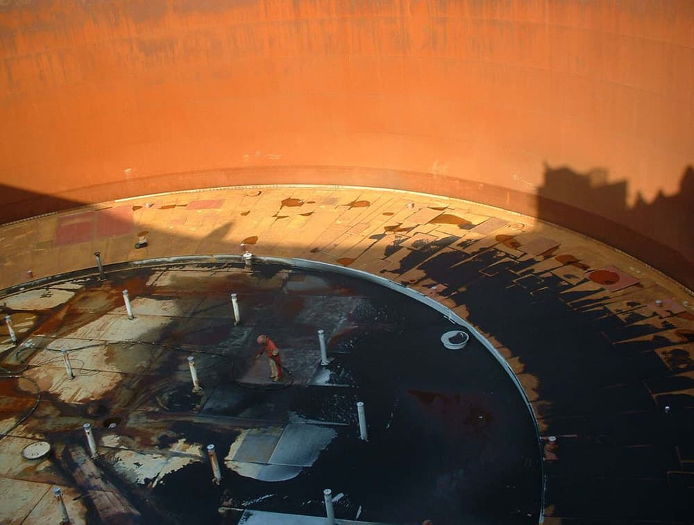 EXXON MOBIL OIL STORAGE TANK - ZINGA – THE FILM GALVANISING SYSTEM